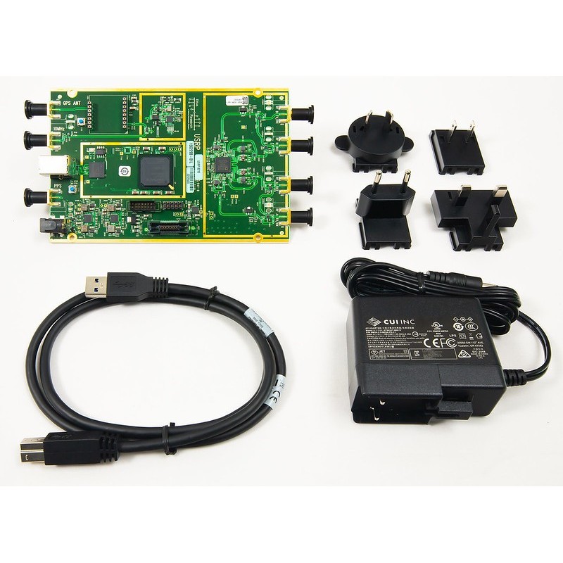 Ettus USRP B200 (471-042) - moduł z transceiverem RF i układem FPGA Xilinx Spartan-6 + obudowa ...